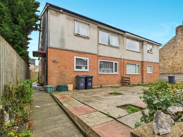 2 bedroom flat for sale