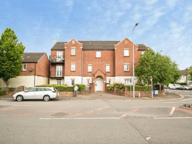 2 bedroom flat for sale