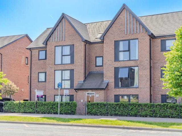 2 bedroom flat for sale