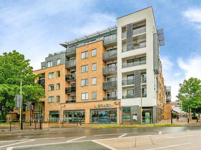 2 bedroom flat for sale