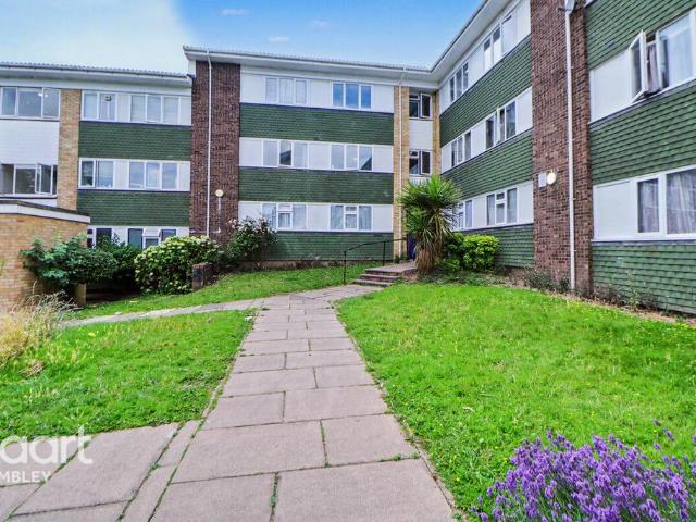2 bedroom flat for sale