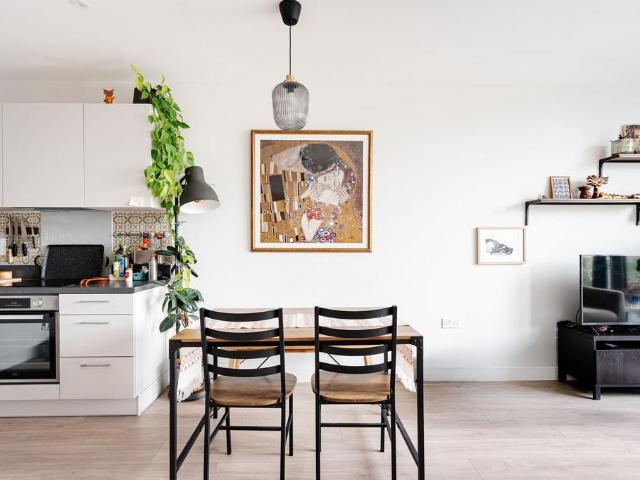 2 bedroom flat for sale