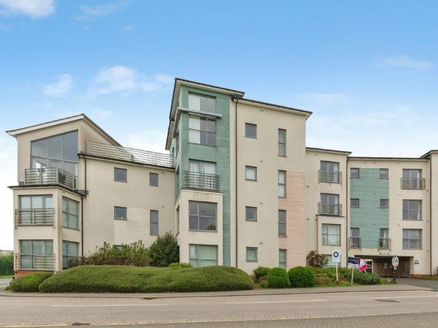2 bedroom flat for sale