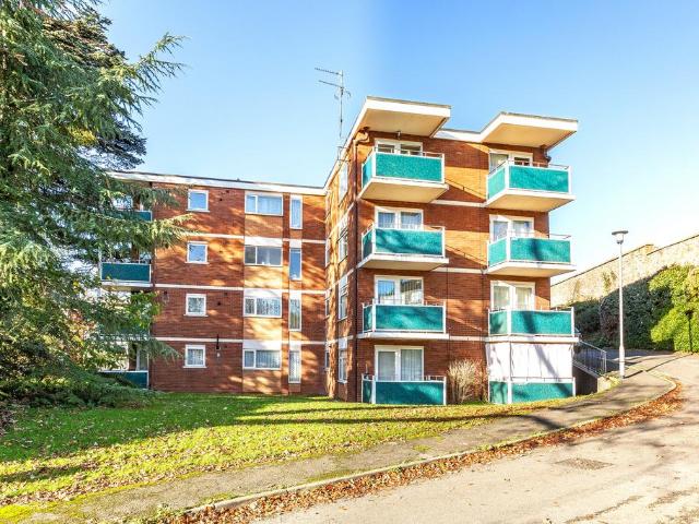 2 bedroom flat for sale
