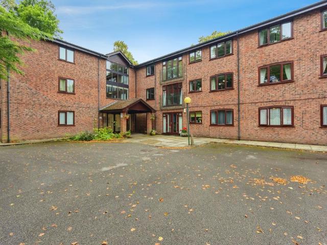 2 bedroom flat for sale
