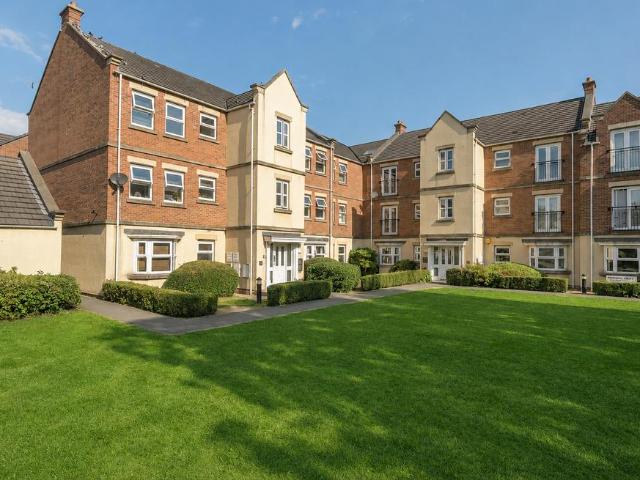 2 bedroom flat for sale