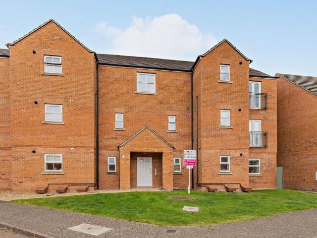 2 bedroom flat for sale