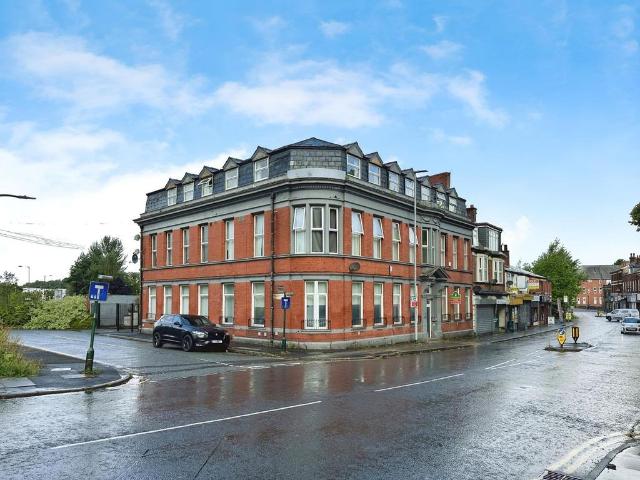 2 bedroom flat for sale