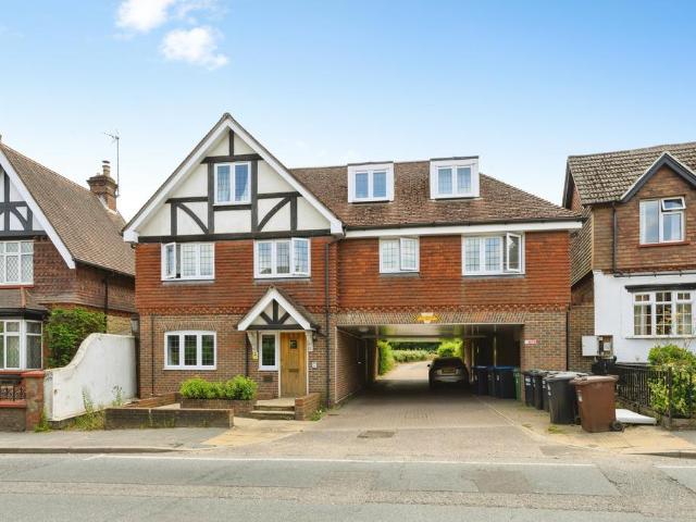 2 bedroom flat for sale