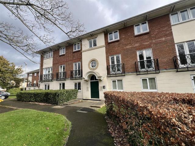 2 bedroom flat for sale