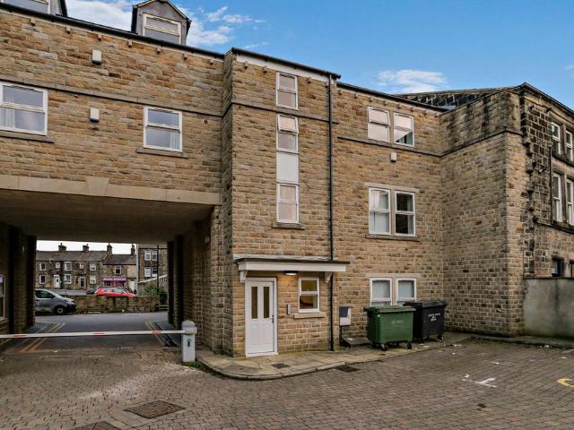 2 bedroom flat for sale