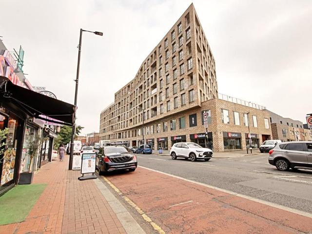 2 bedroom flat for sale