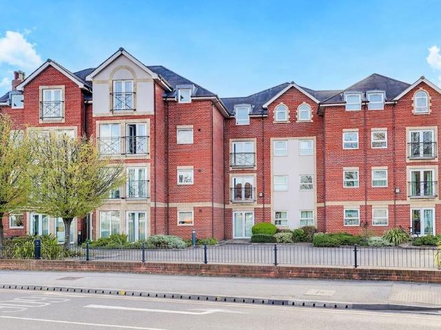 2 bedroom flat for sale
