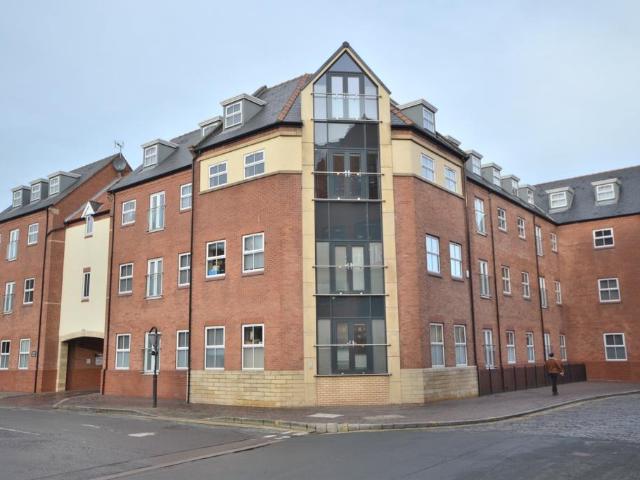 2 bedroom flat for sale