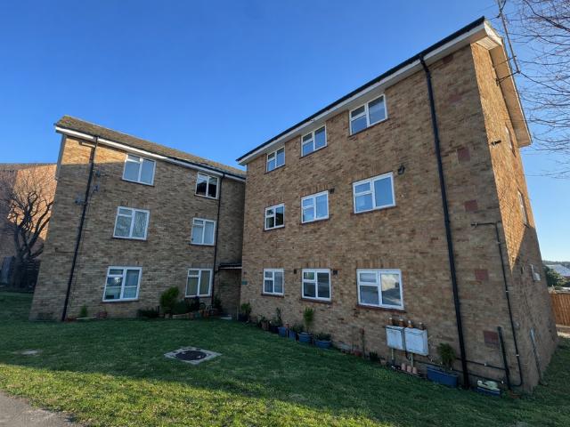 2 bedroom flat for sale