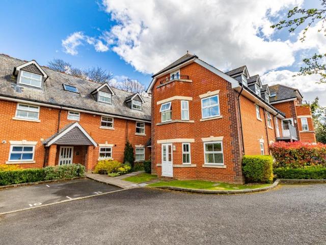 2 bedroom flat for sale