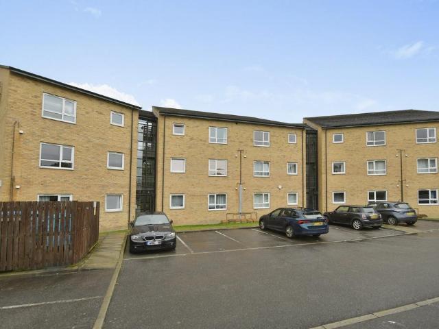2 bedroom flat for sale
