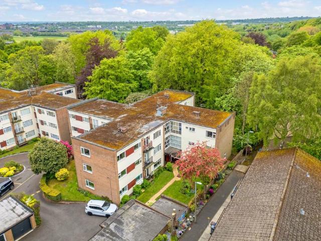 2 bedroom flat for sale