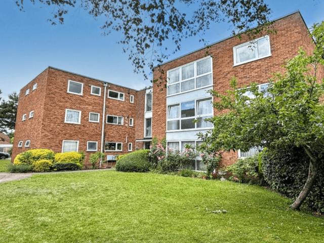 2 bedroom flat for sale