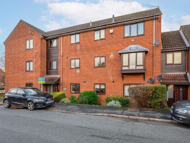 2 bedroom flat for sale