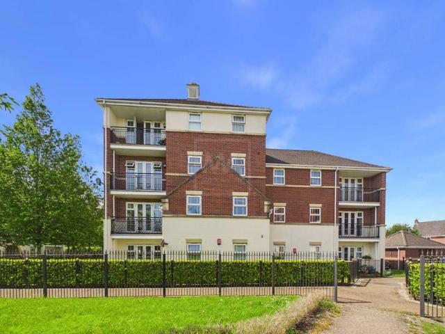 2 bedroom flat for sale