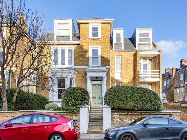 2 bedroom flat for sale