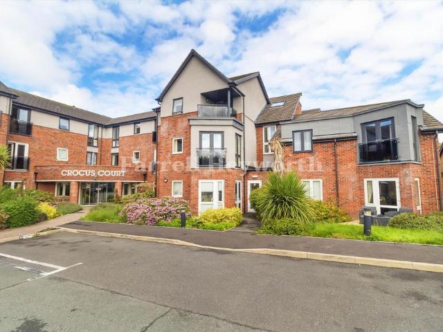 2 bedroom flat for sale