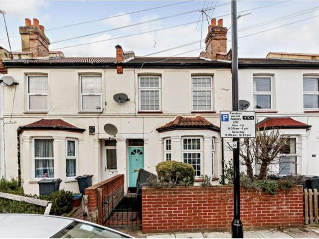 2 bedroom flat for sale