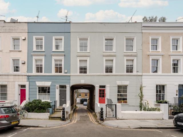 2 bedroom flat for sale