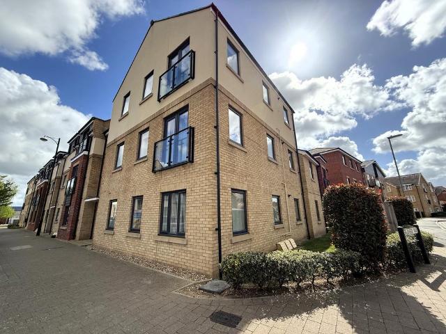 2 bedroom flat for sale