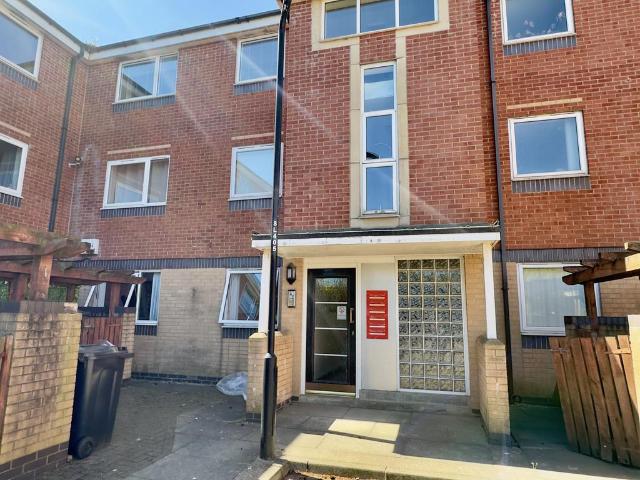 2 bedroom flat for sale