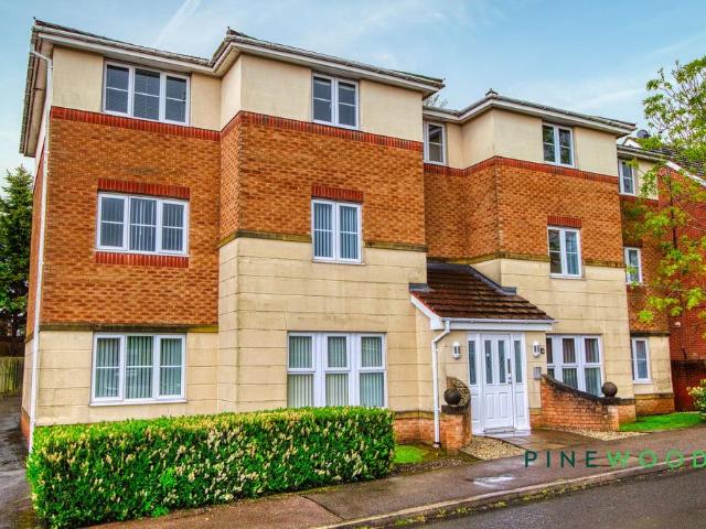 2 bedroom flat for sale