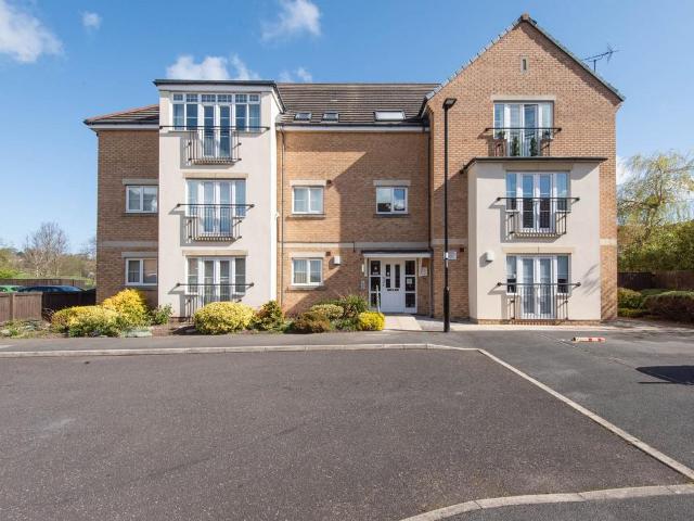 2 bedroom flat for sale