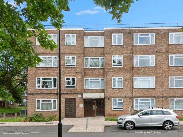 2 bedroom flat for sale