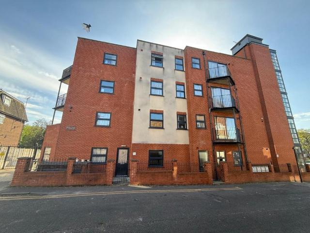 2 bedroom flat for sale
