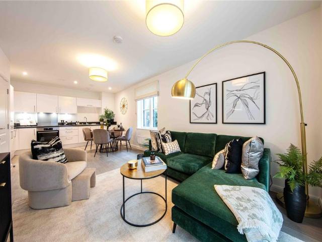 2 bedroom flat for sale