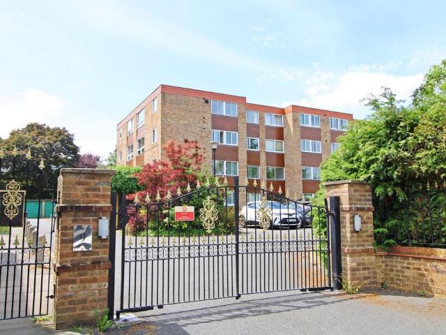 2 bedroom flat for sale