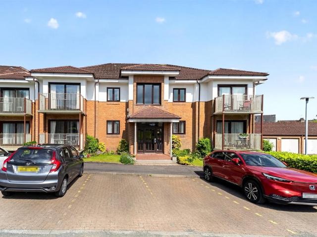 2 bedroom flat for sale