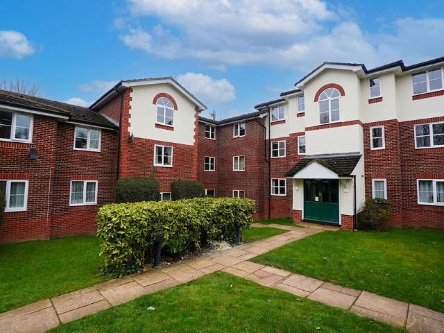 2 bedroom flat for sale