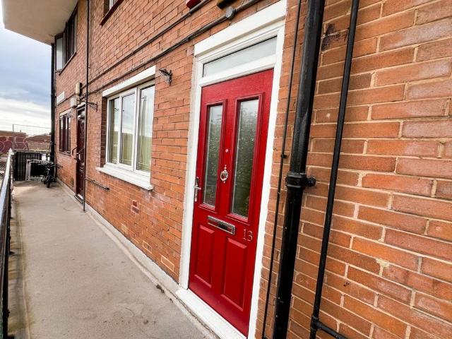 2 bedroom flat for sale