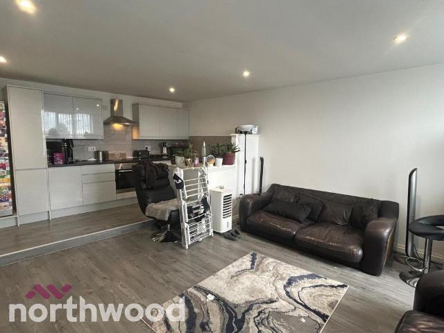 2 bedroom flat for sale