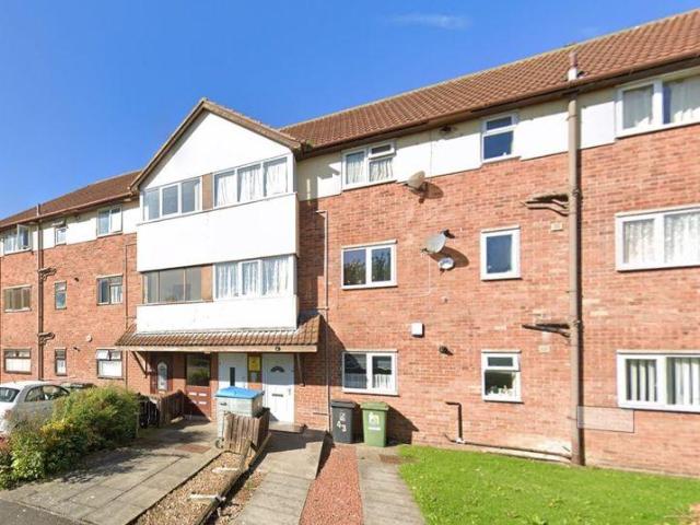 2 bedroom flat for sale