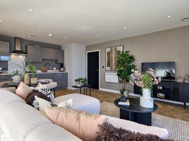 2 bedroom flat for sale