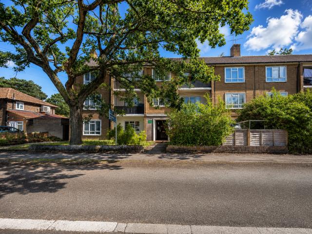 2 bedroom flat for sale