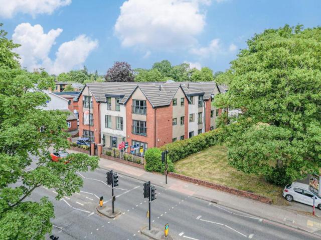 2 bedroom flat for sale