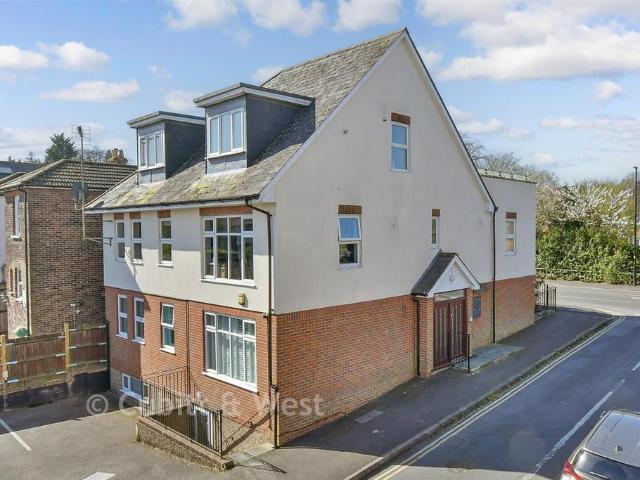 2 bedroom flat for sale