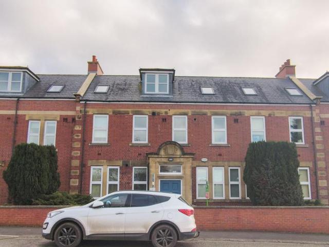 2 bedroom flat for sale