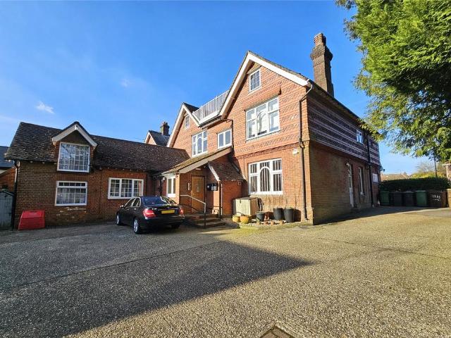 2 bedroom flat for sale