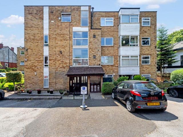 2 bedroom flat for sale