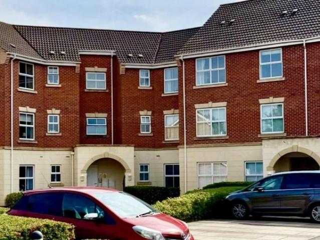 2 bedroom flat for sale